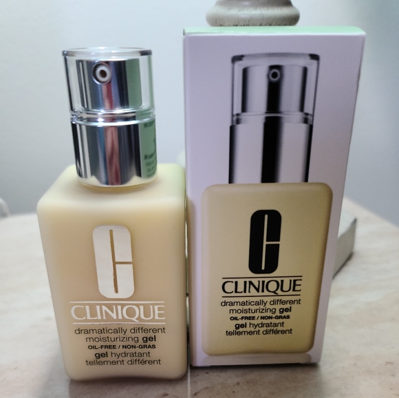 Clinique | Skincare | Clinique Dramatically Different Face Moisturizing Gel Moisturizer | Poshmark